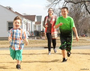 10 + Old School Backyard Games Kids WIl Want to Play
