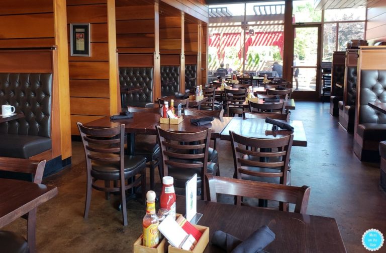 The Lowry in Minneapolis: Urban Diner with Delicious Eats