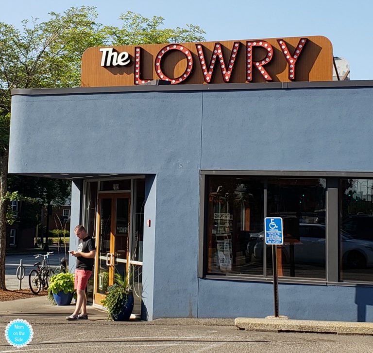 The Lowry in Minneapolis: Urban Diner with Delicious Eats